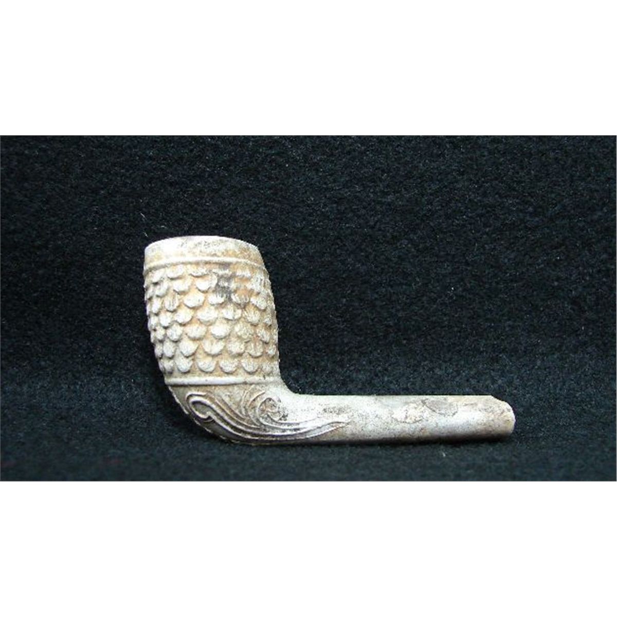 MWF1483B GENUINE VICTORIAN CLAY TOBACCO PIPE