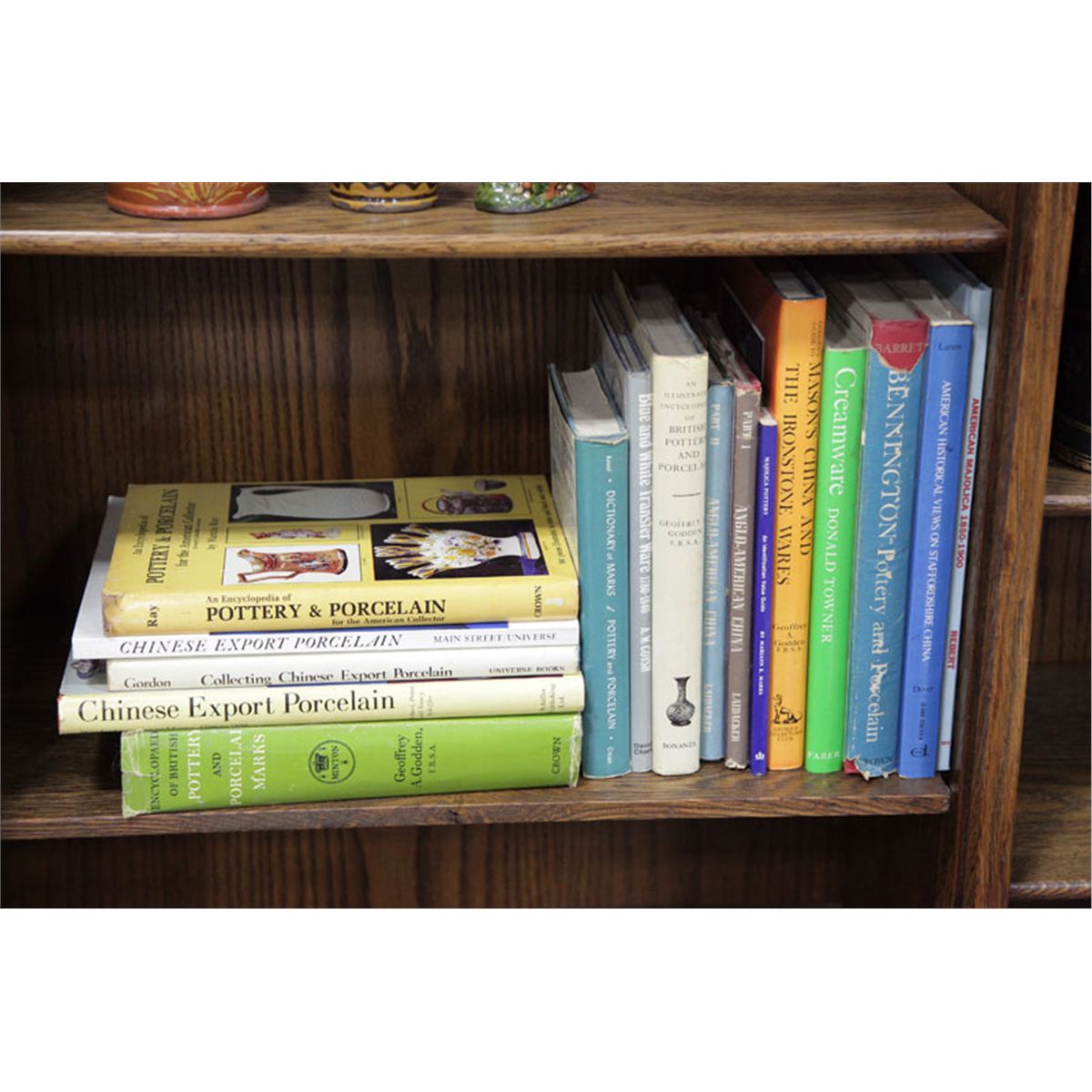 GROUP OF ANTIQUE CERAMIC AND PORCELAIN REFERENCE BOOKS. Collecting ...