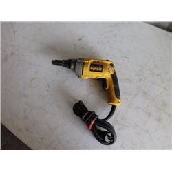 DeWalt DW268 Electric Screwdriver