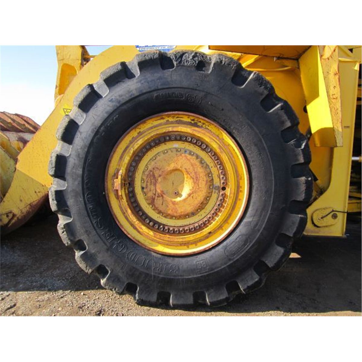 2000 Komatsu WA-900-1LC Wheel Loader