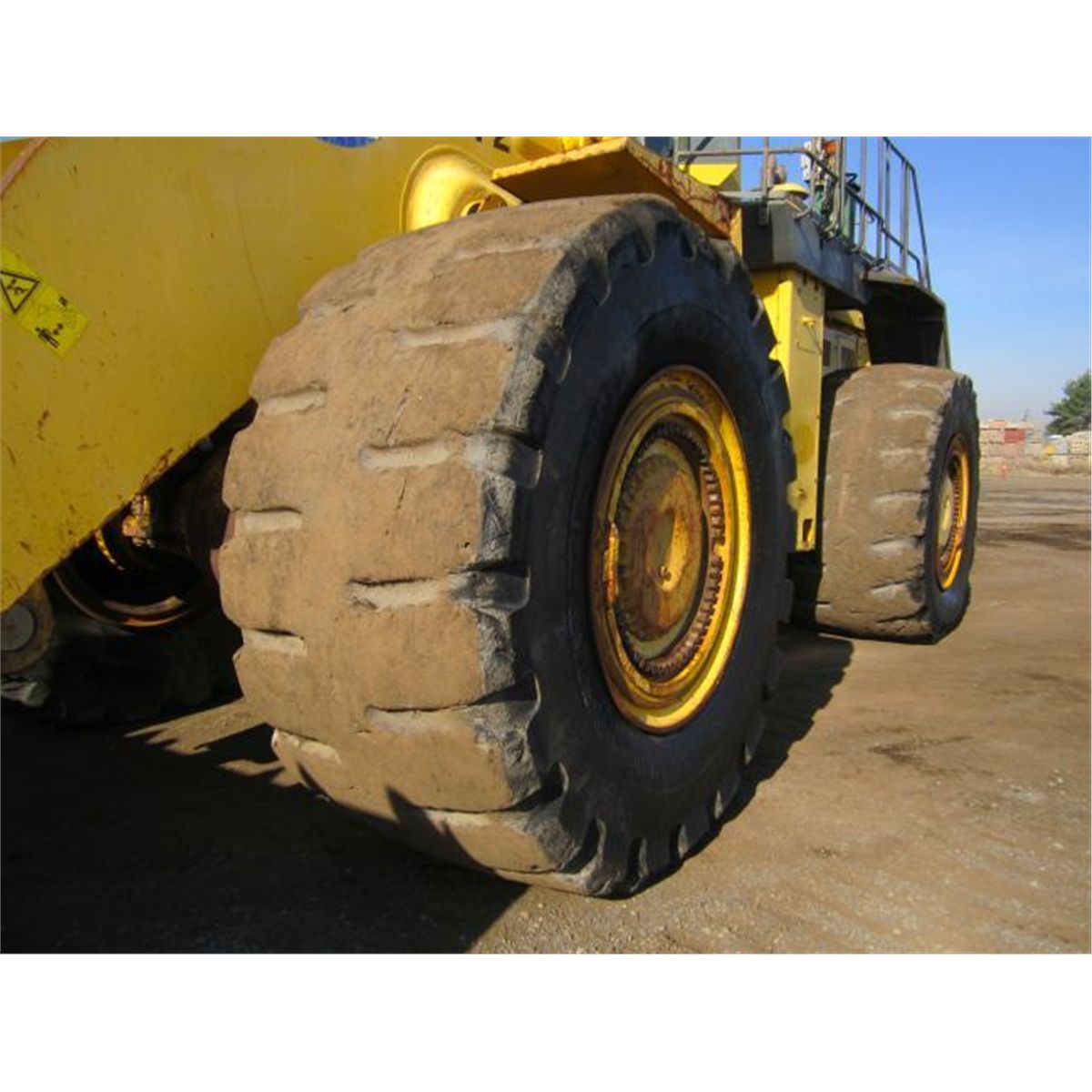 2000 Komatsu WA-900-1LC Wheel Loader