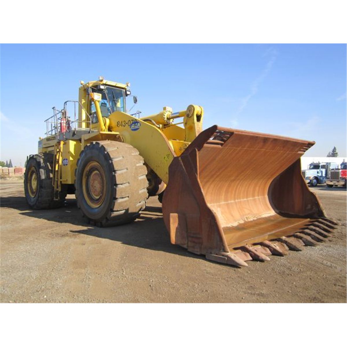 2000 Komatsu WA-900-1LC Wheel Loader