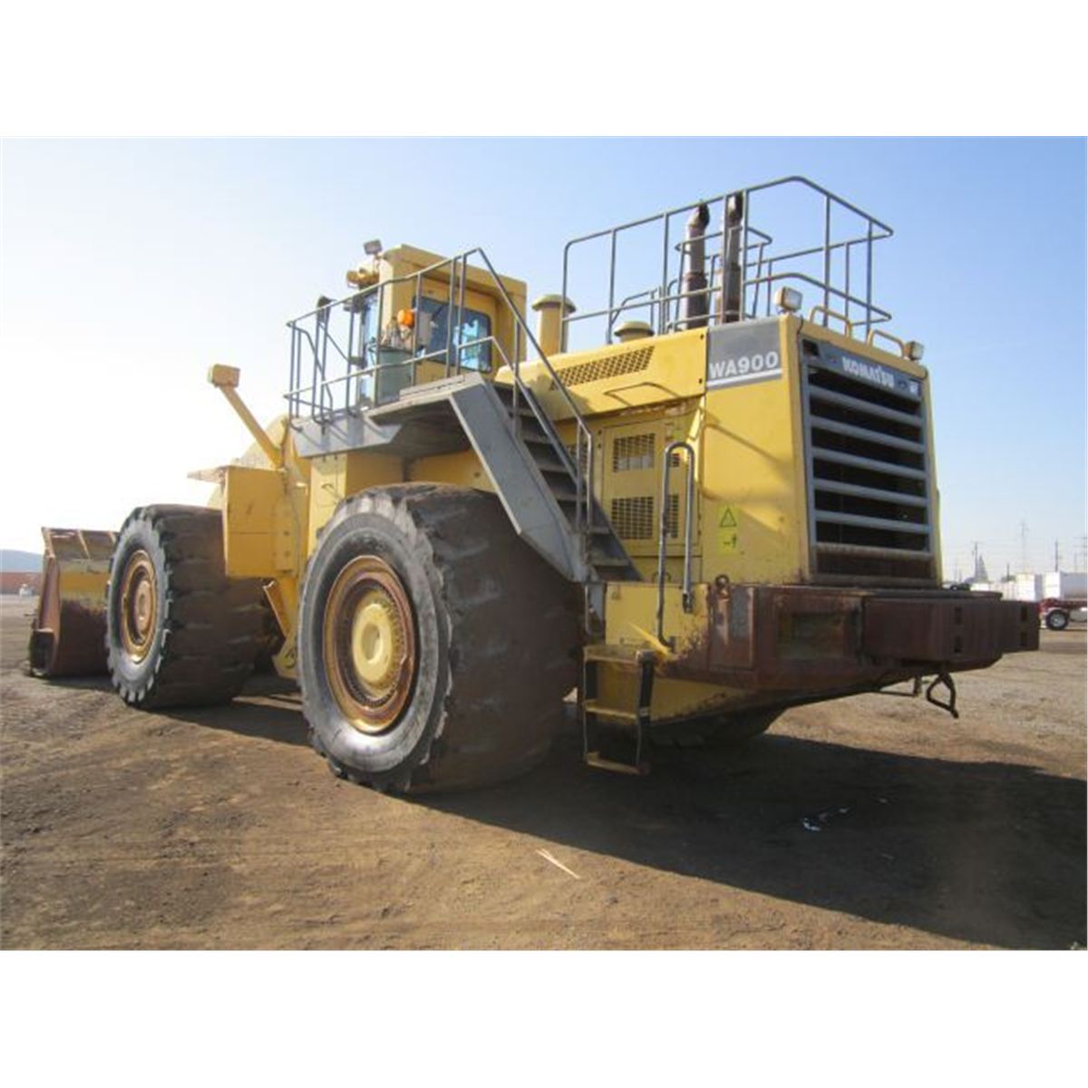 2000 Komatsu WA-900-1LC Wheel Loader