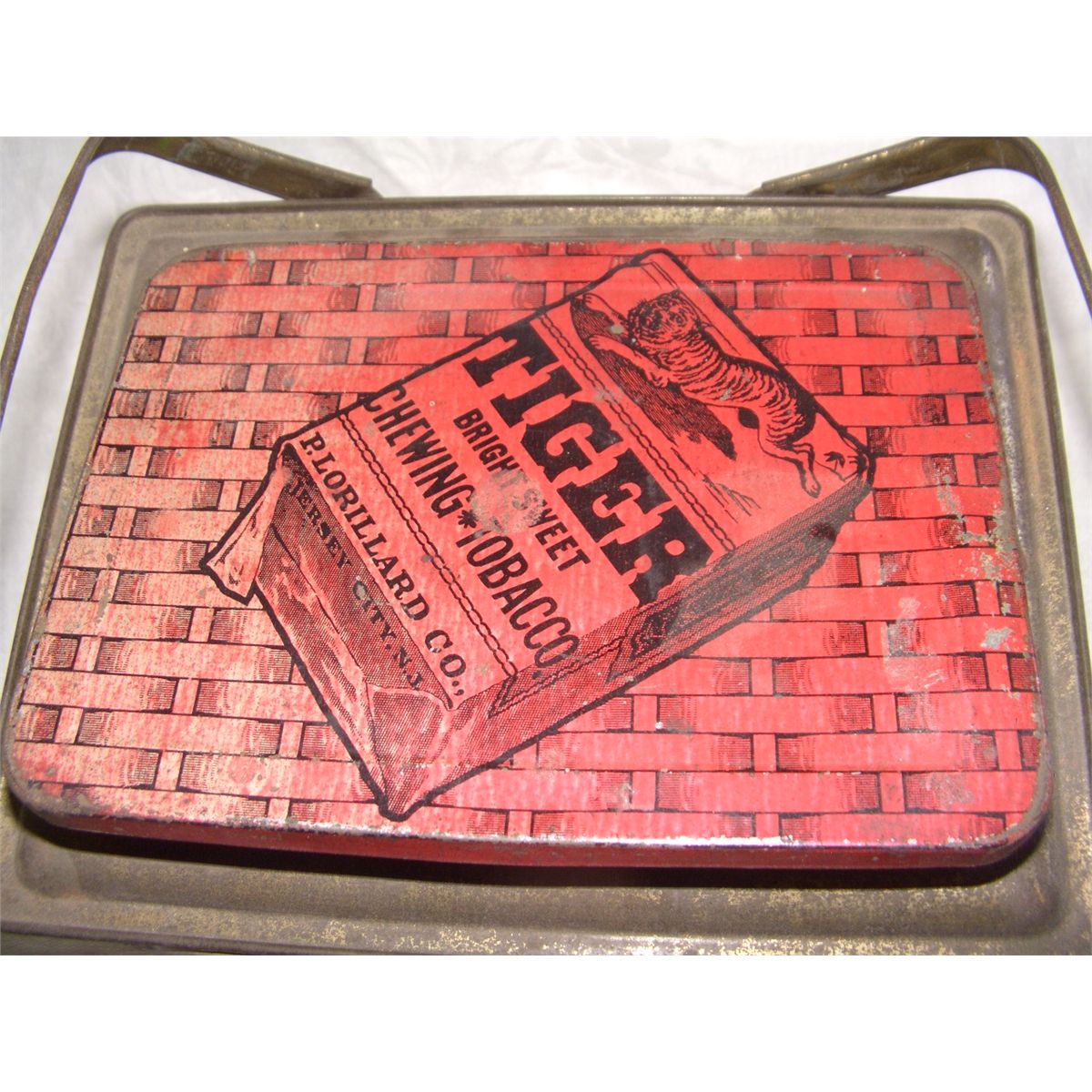 vintage Tiger Tobacco tin / lunch box