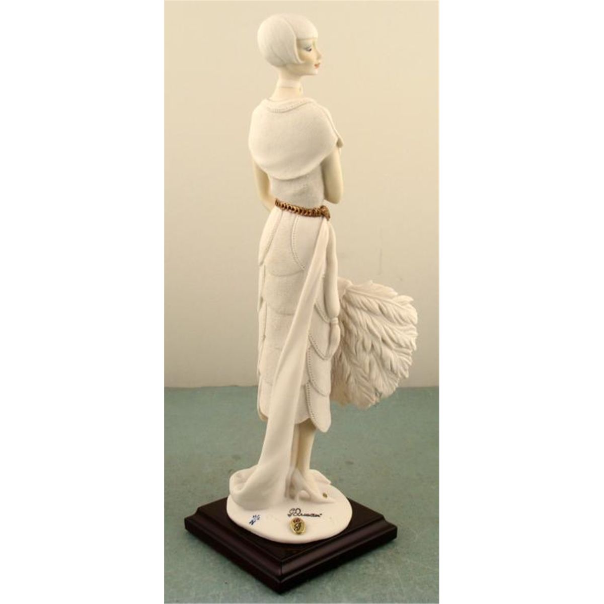 Giuseppe Armani Art Deco Ceramic Figurine Lady MIB