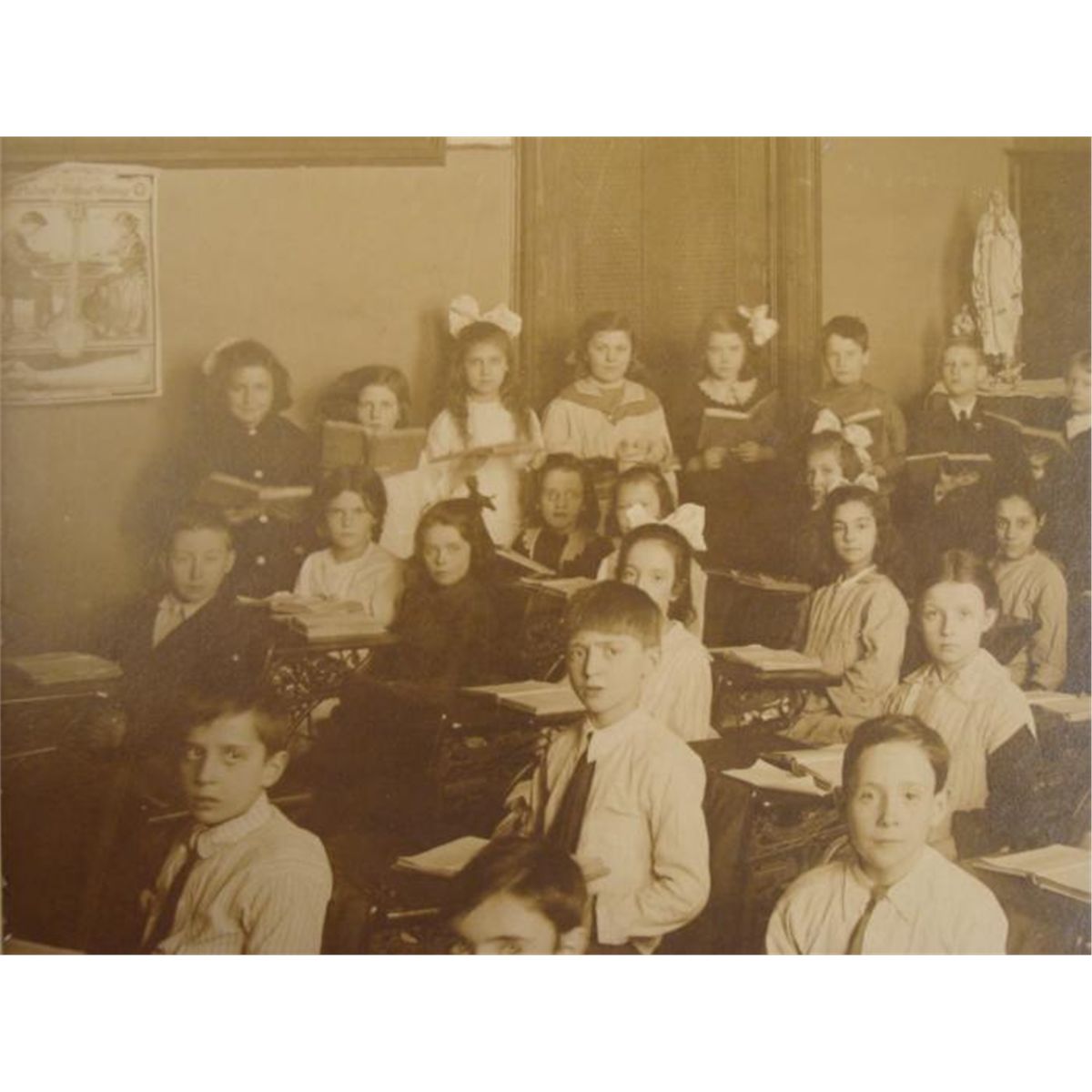 Antique Photograph Old Grade School Classroom Children