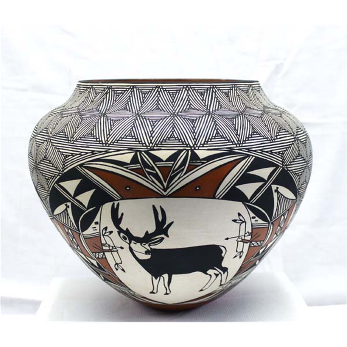 Acoma Traditional Pottery - Routzen