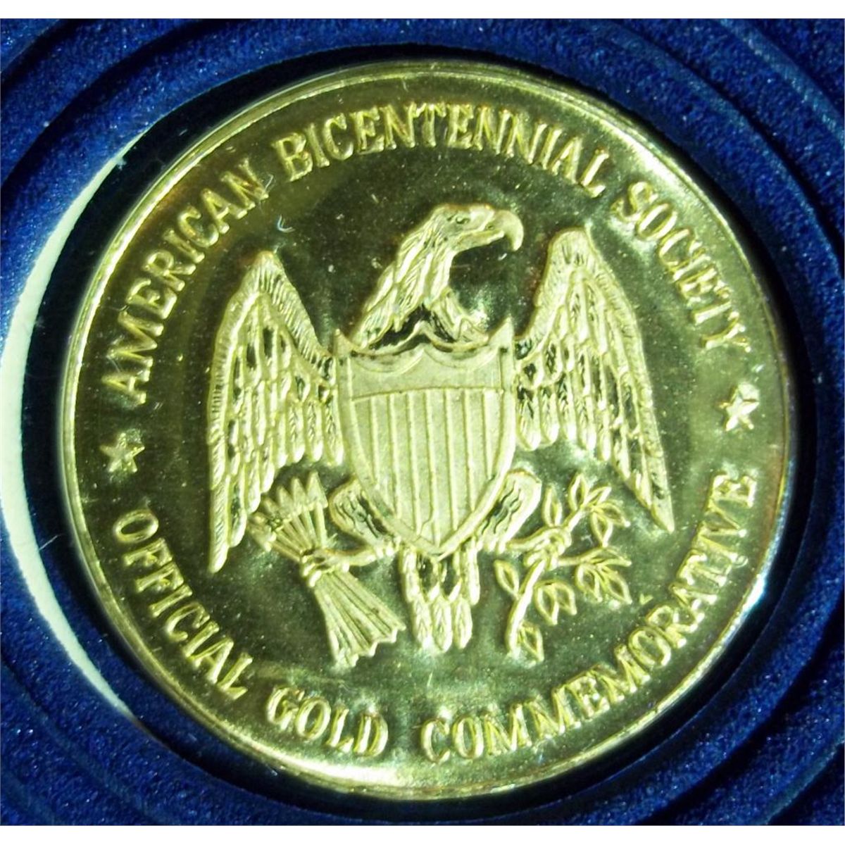 American Bicentennial Society Solid Gold Coin 1975
