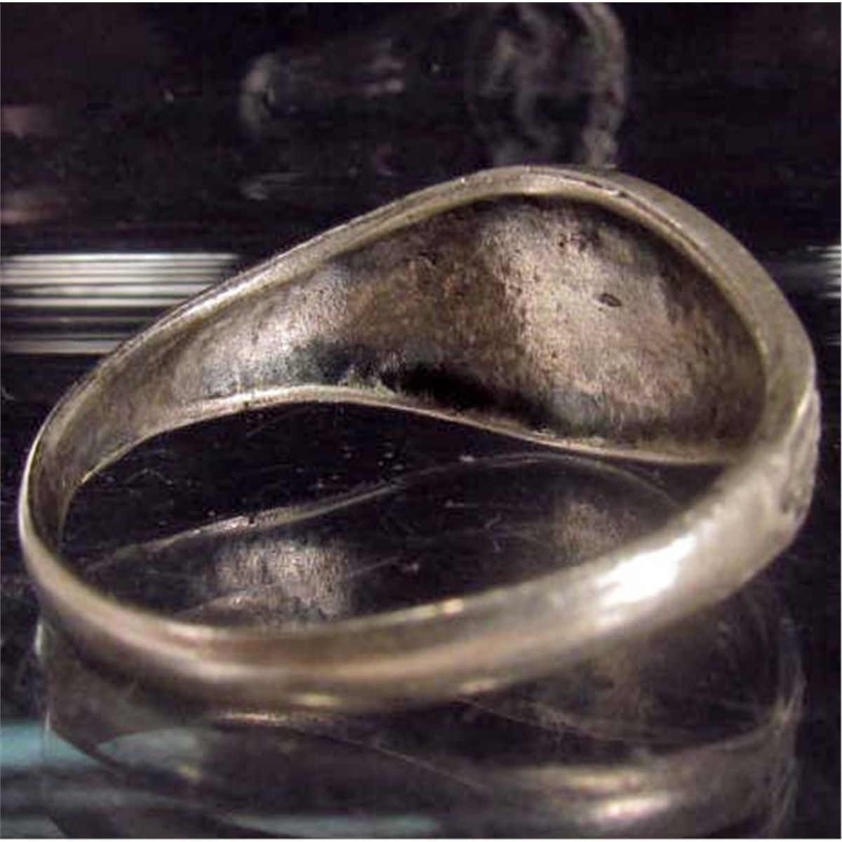 GERMAN NAZI NSDAP PARTY ENAMELED RING W/ SWASTIKA