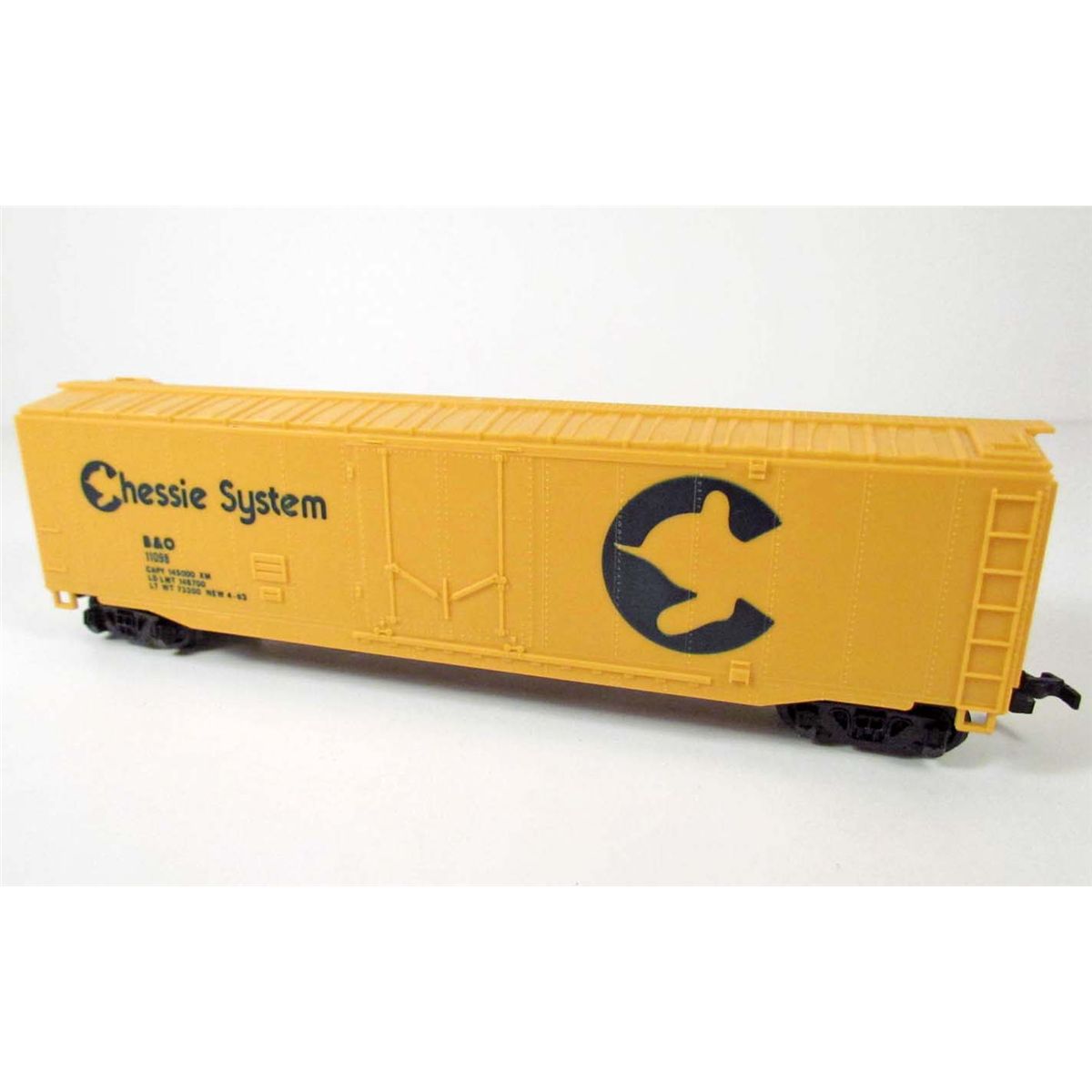BACHMANN HO SCALE CHESSIE SYSTEM TRAIN CAR