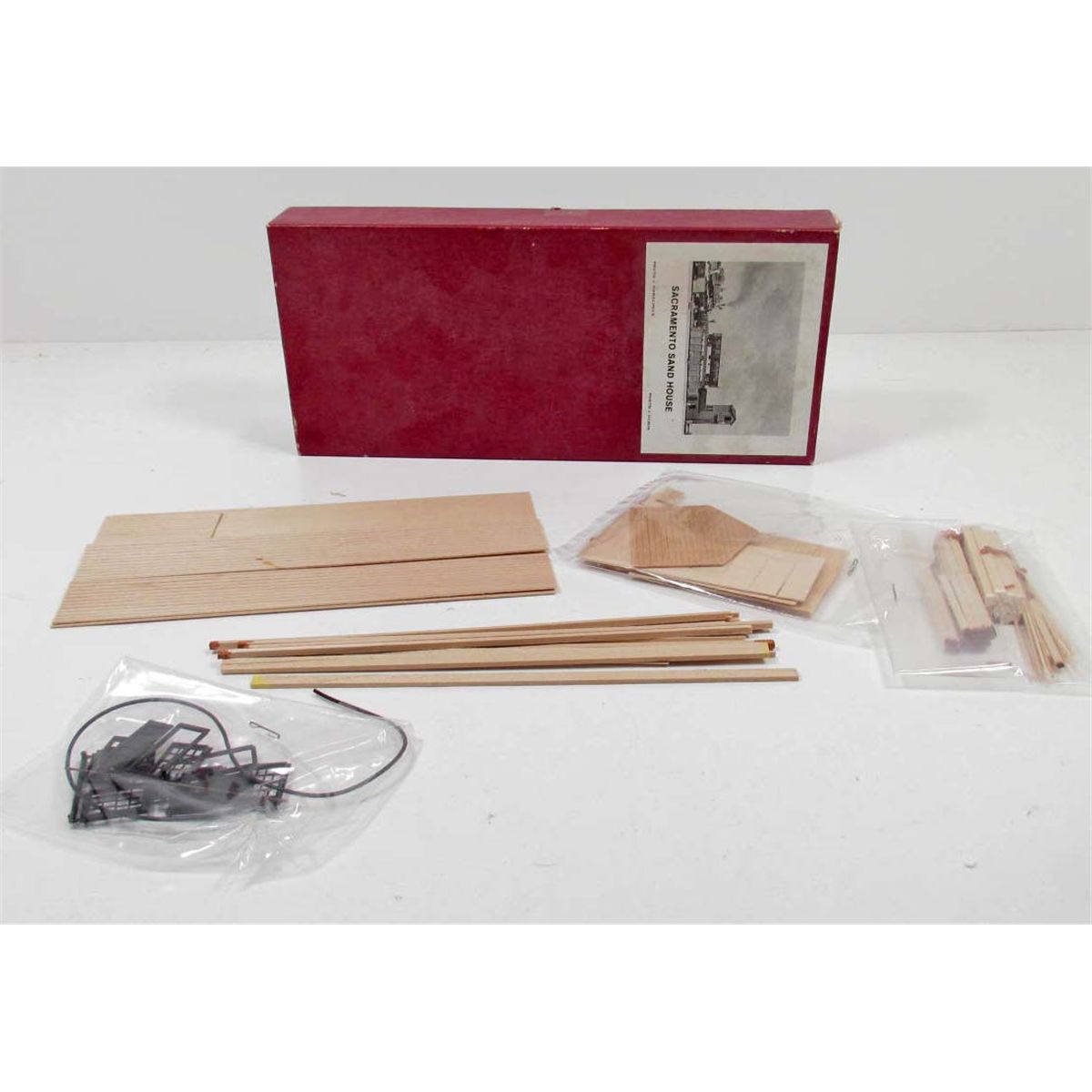 MUIR MODEL CO. - SACRAMENTO SAND HOUSE - HO SCALE