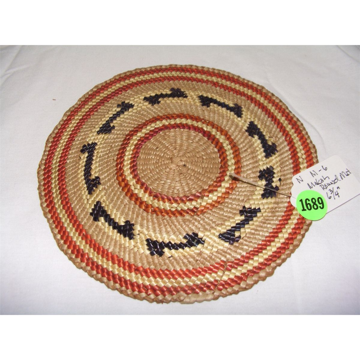 wonderful Native American Makah mat / trivet