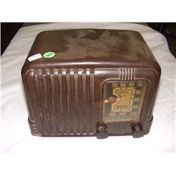 vintage table top radio
