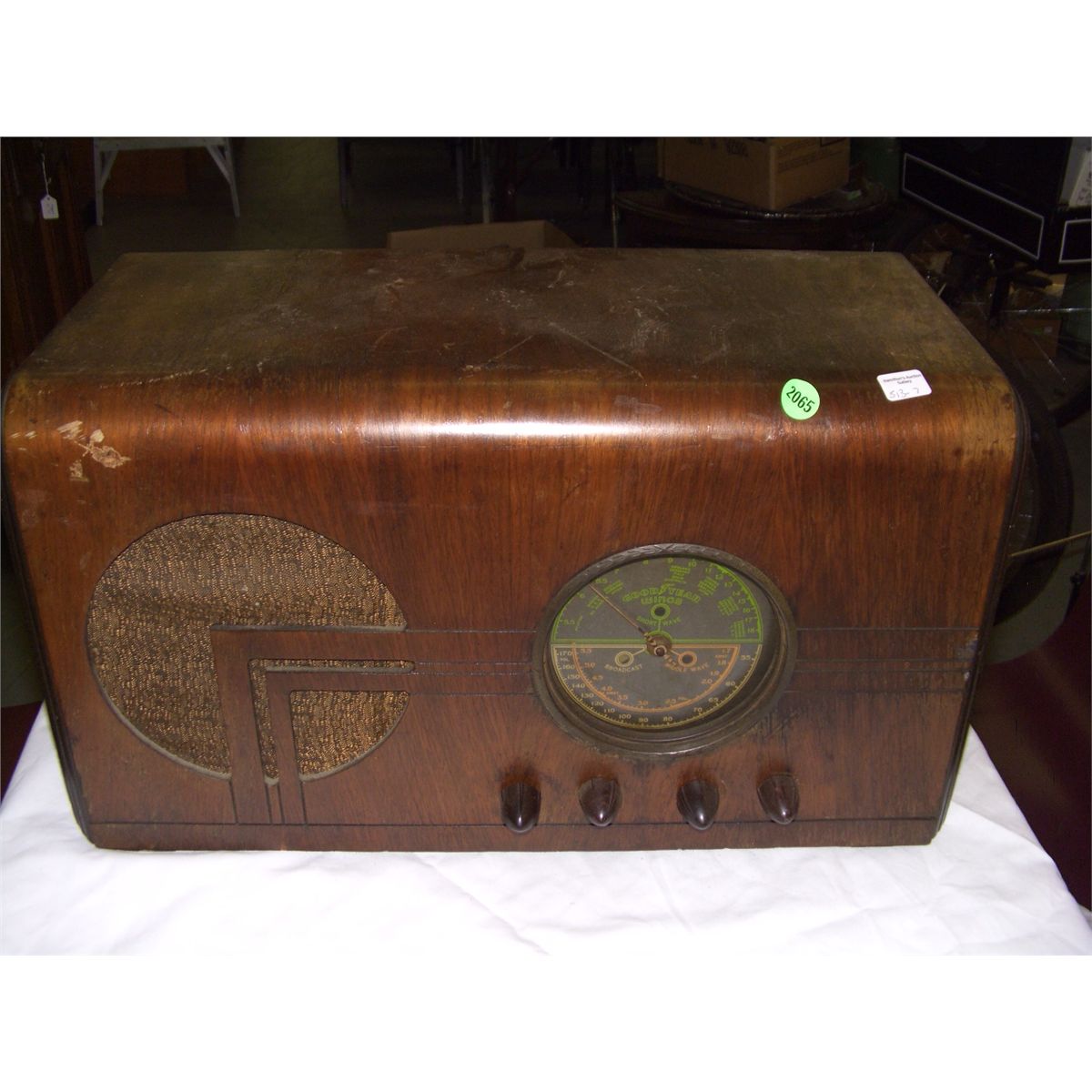 vintage table top radio