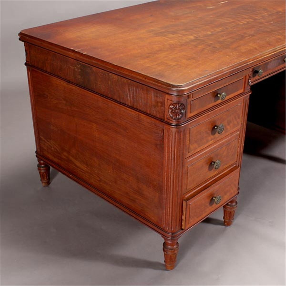 Stow Davis Desk