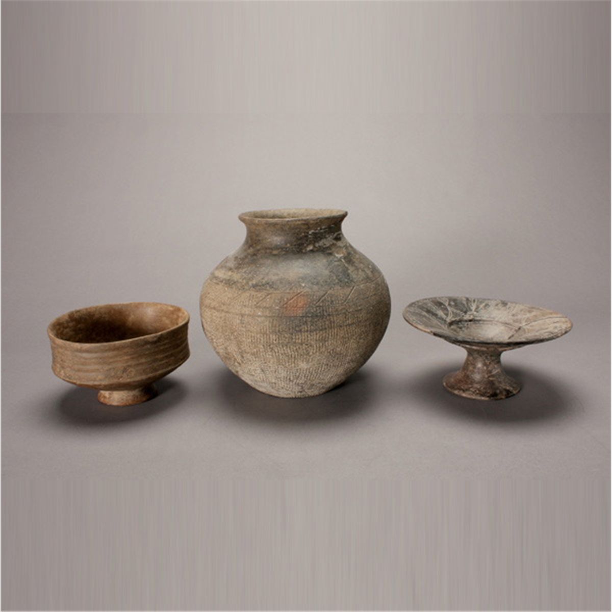 3 ancient ceramic vessels china etruscan