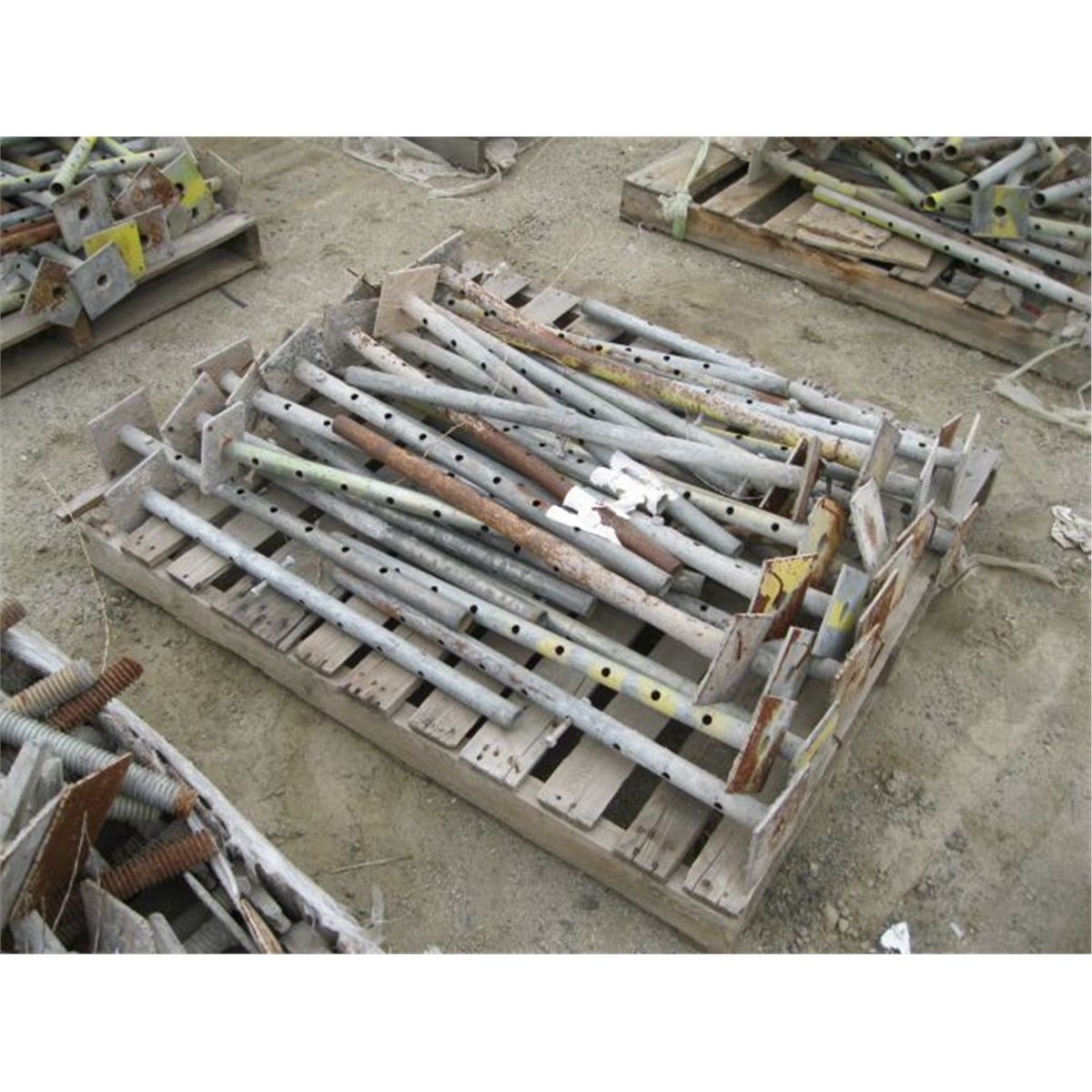 Scaffolding Leg Supports