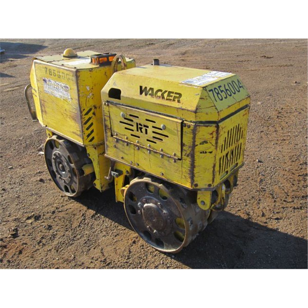 2001 Wacker RT820 Walk-Behind Trench Roller