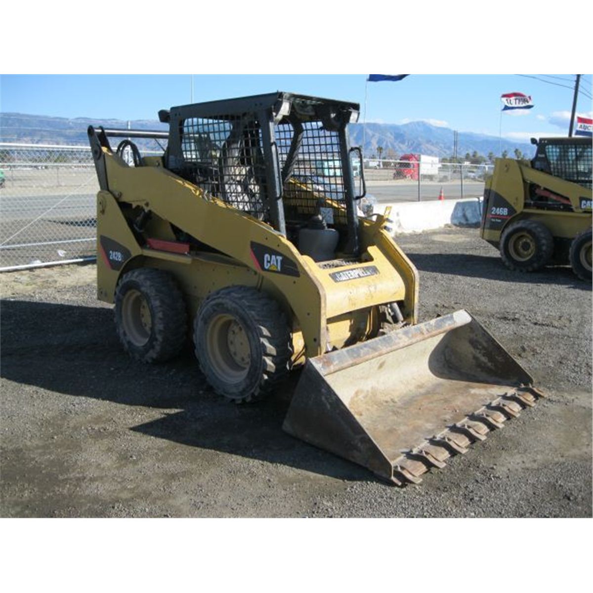 2007 Caterpillar 242B-2 Skid Steer Loader