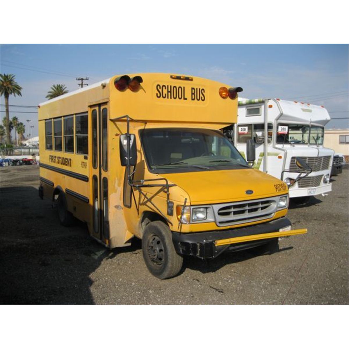 1999 Ford E-350 Passenger School Bus