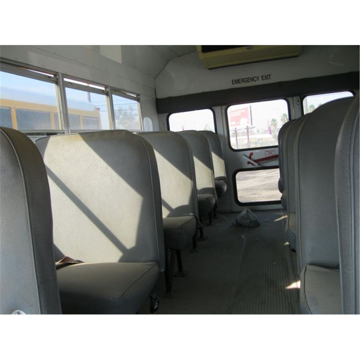 1999 Ford E-350 Passenger School Bus