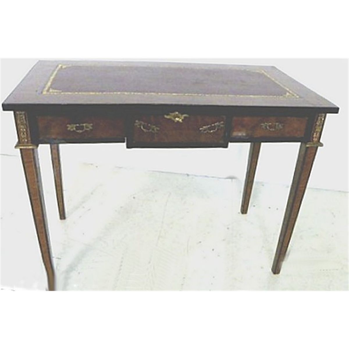 French desk with 3 drawers