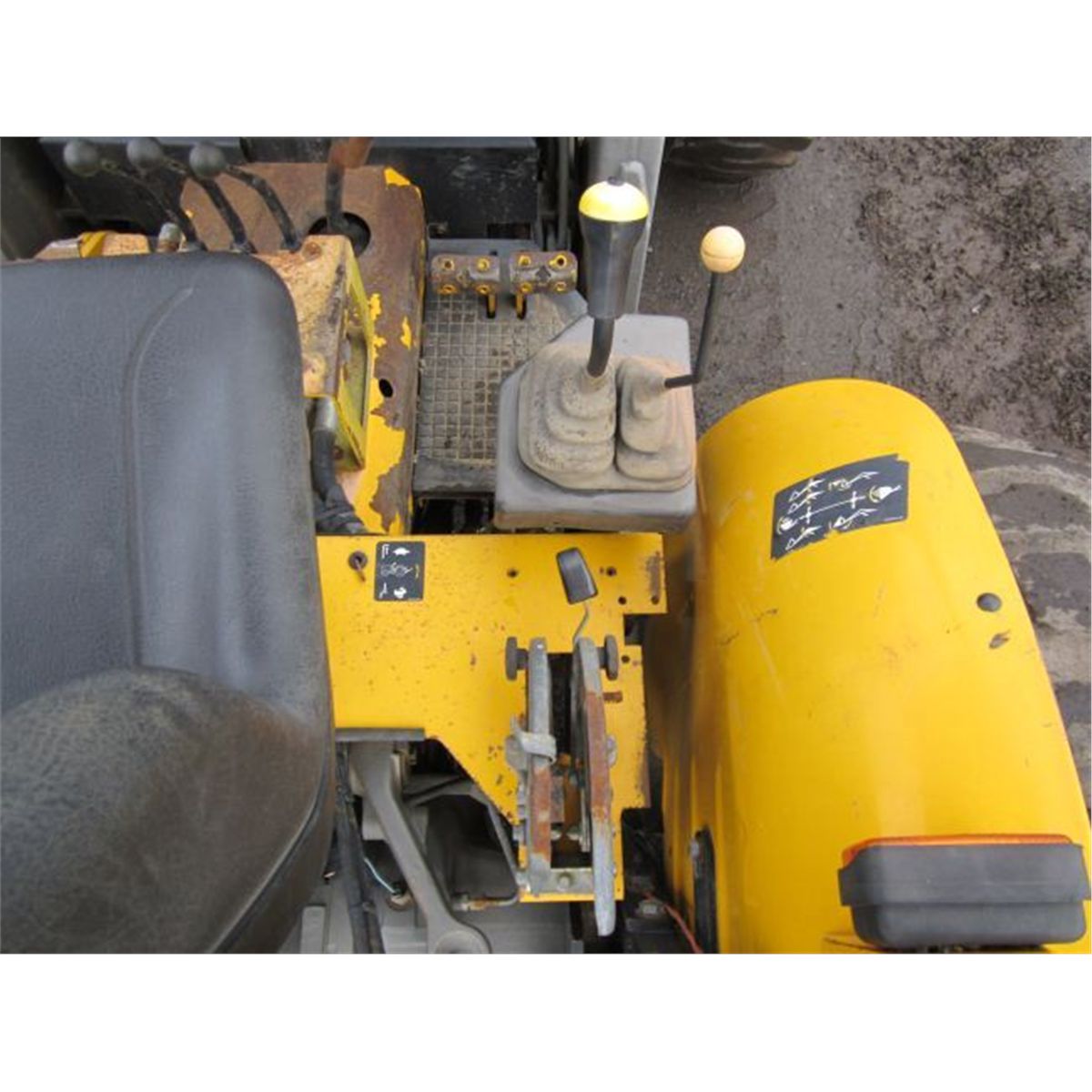 Fermec 650 4x4 Skip Loader