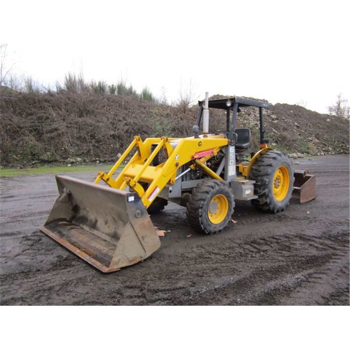 Fermec 650 4x4 Skip Loader