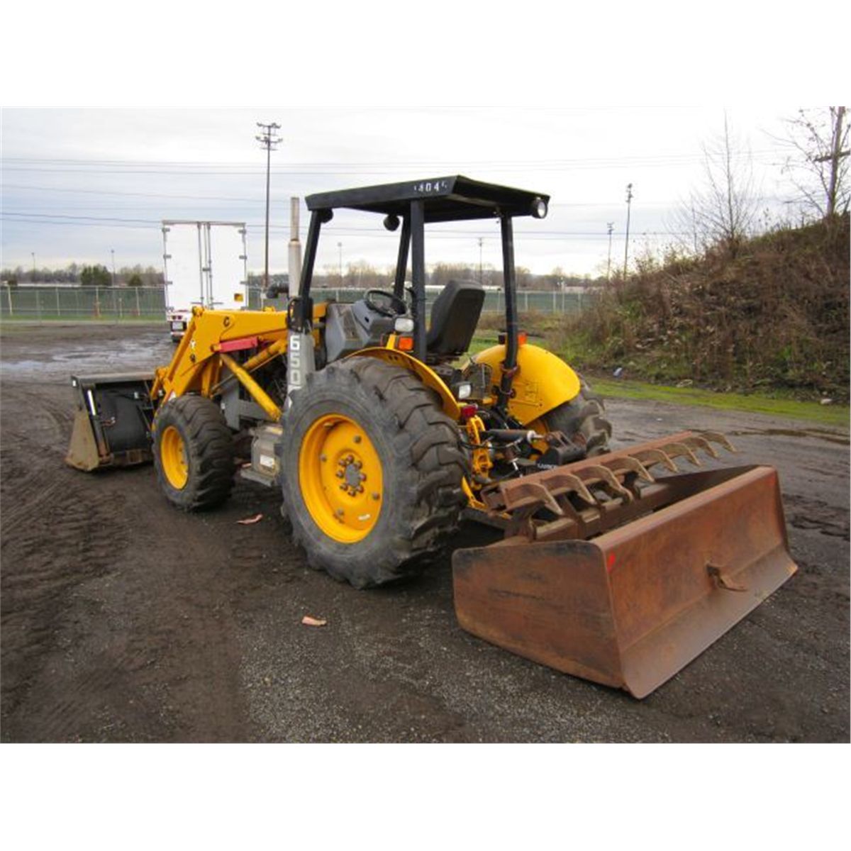 Fermec 650 4x4 Skip Loader