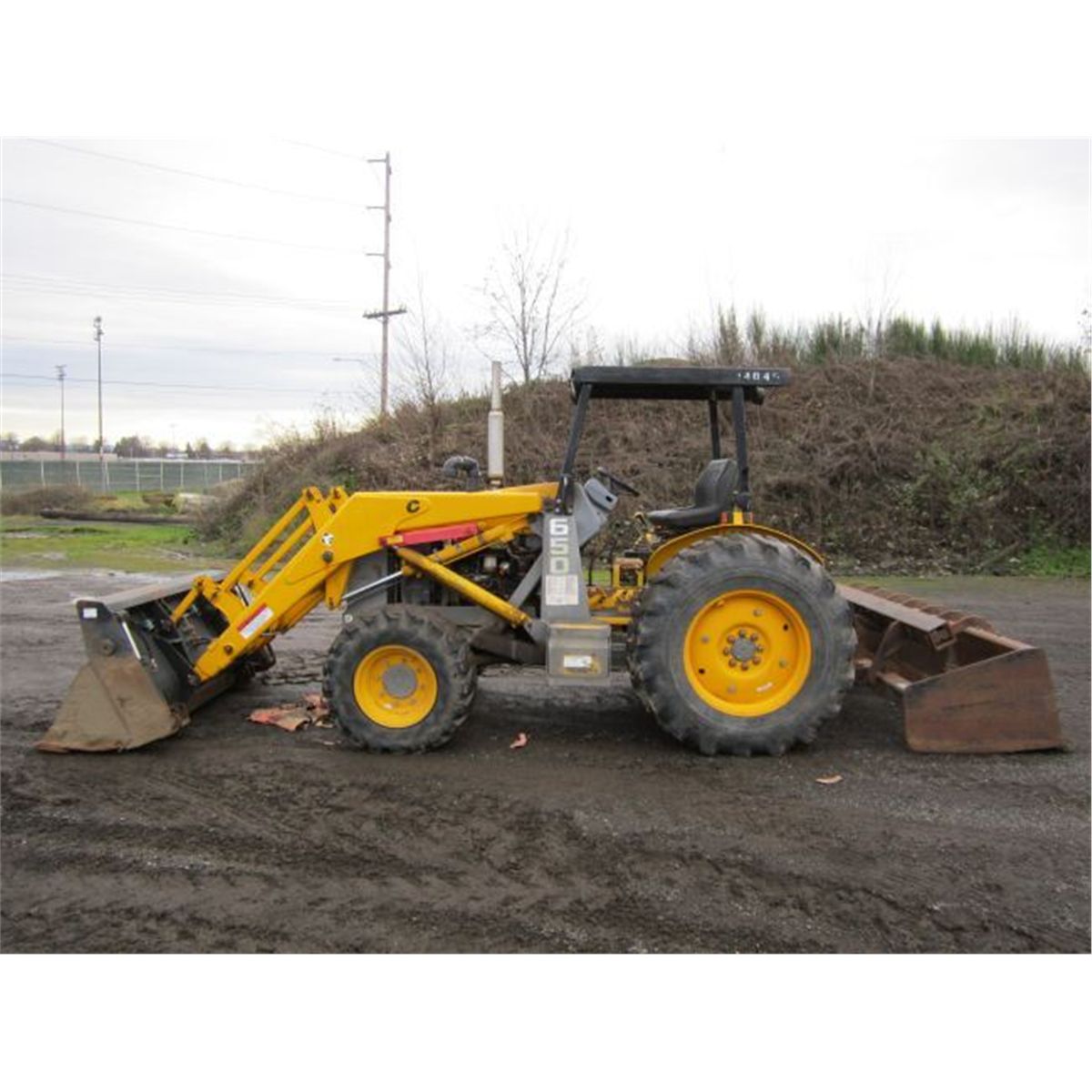 Fermec 650 4x4 Skip Loader