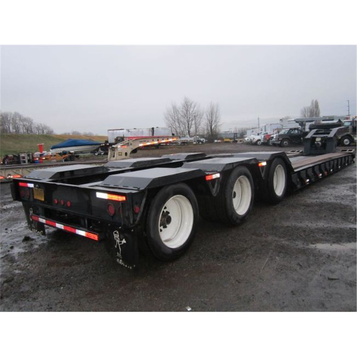 1999 Trail King TK110HDG Tri Axle Lowboy Trailer