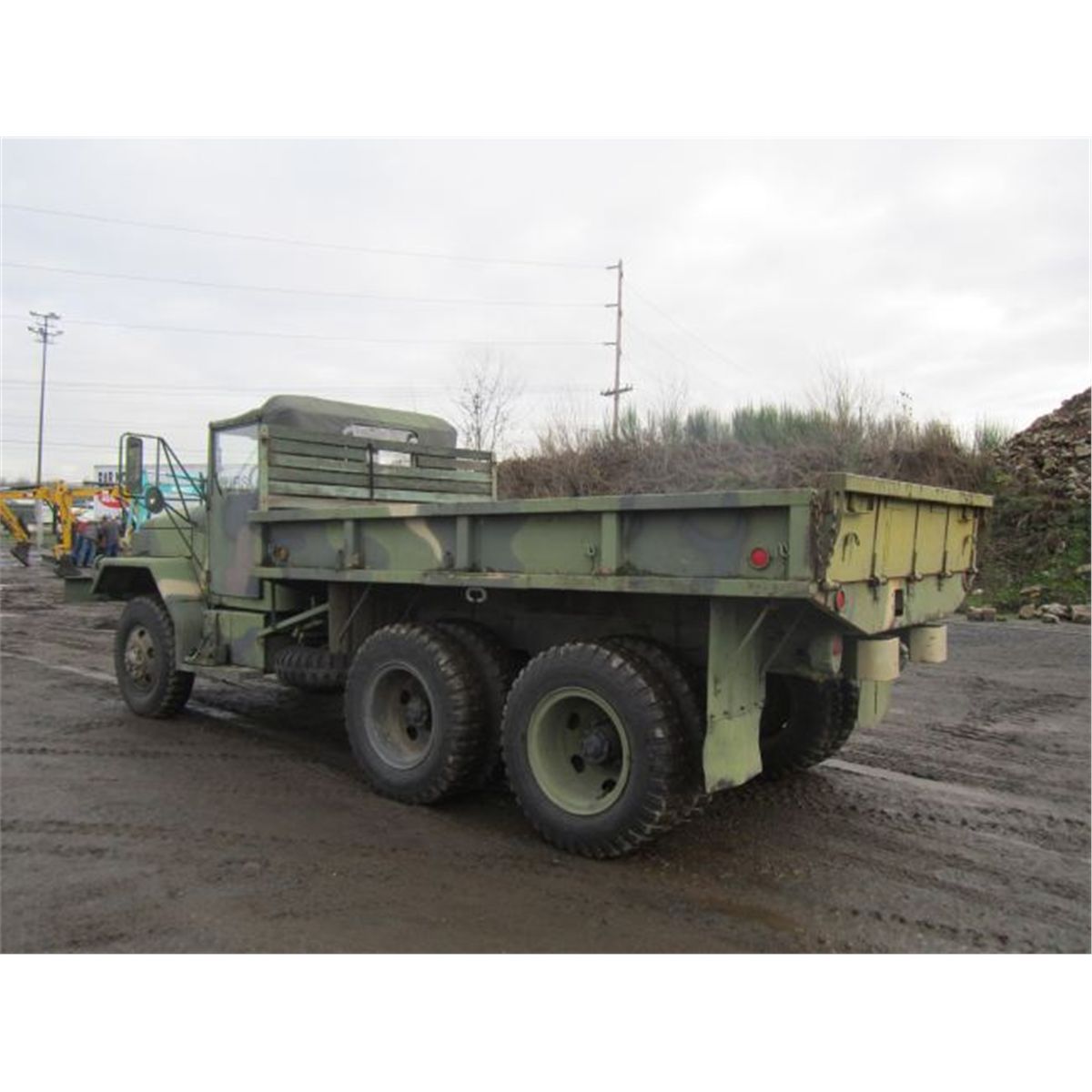1967 Kaiser Jeep M35A2 T/A 2 1/2 Ton 6x6 Flatbed Truck