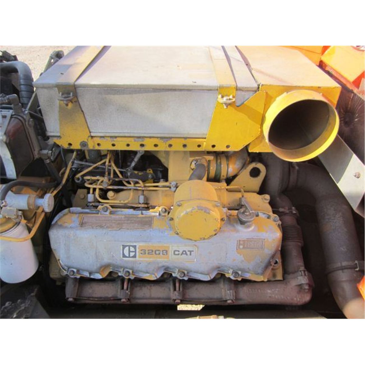 1984 LMC DMC 3700C Snow Cat