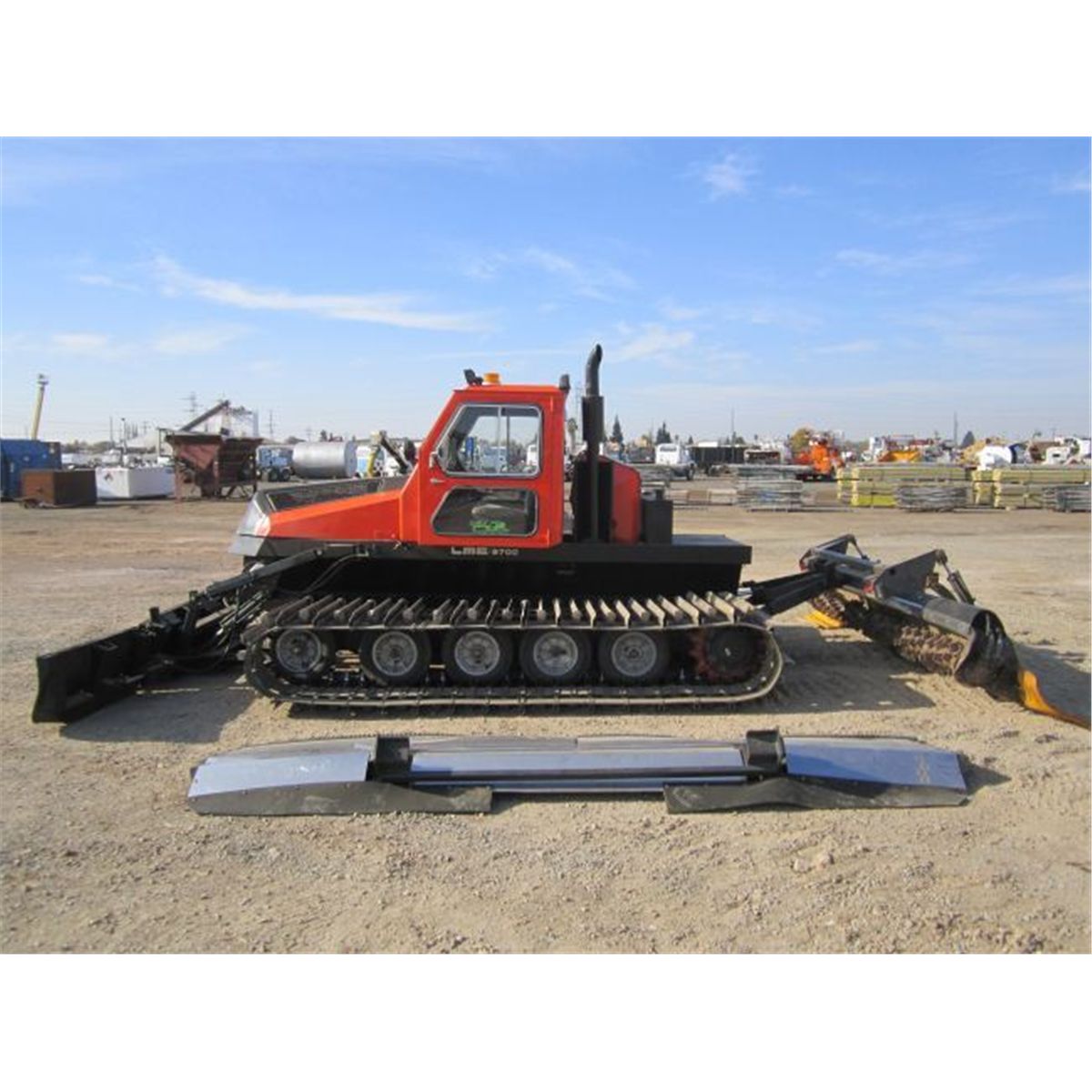 1984 LMC DMC 3700C Snow Cat