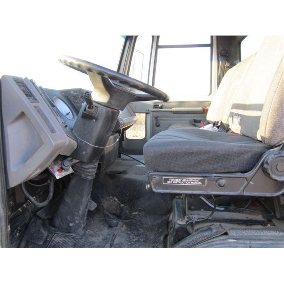 1993 Ford Cargo CF 8000 Cab-Over S/A Dump Truck