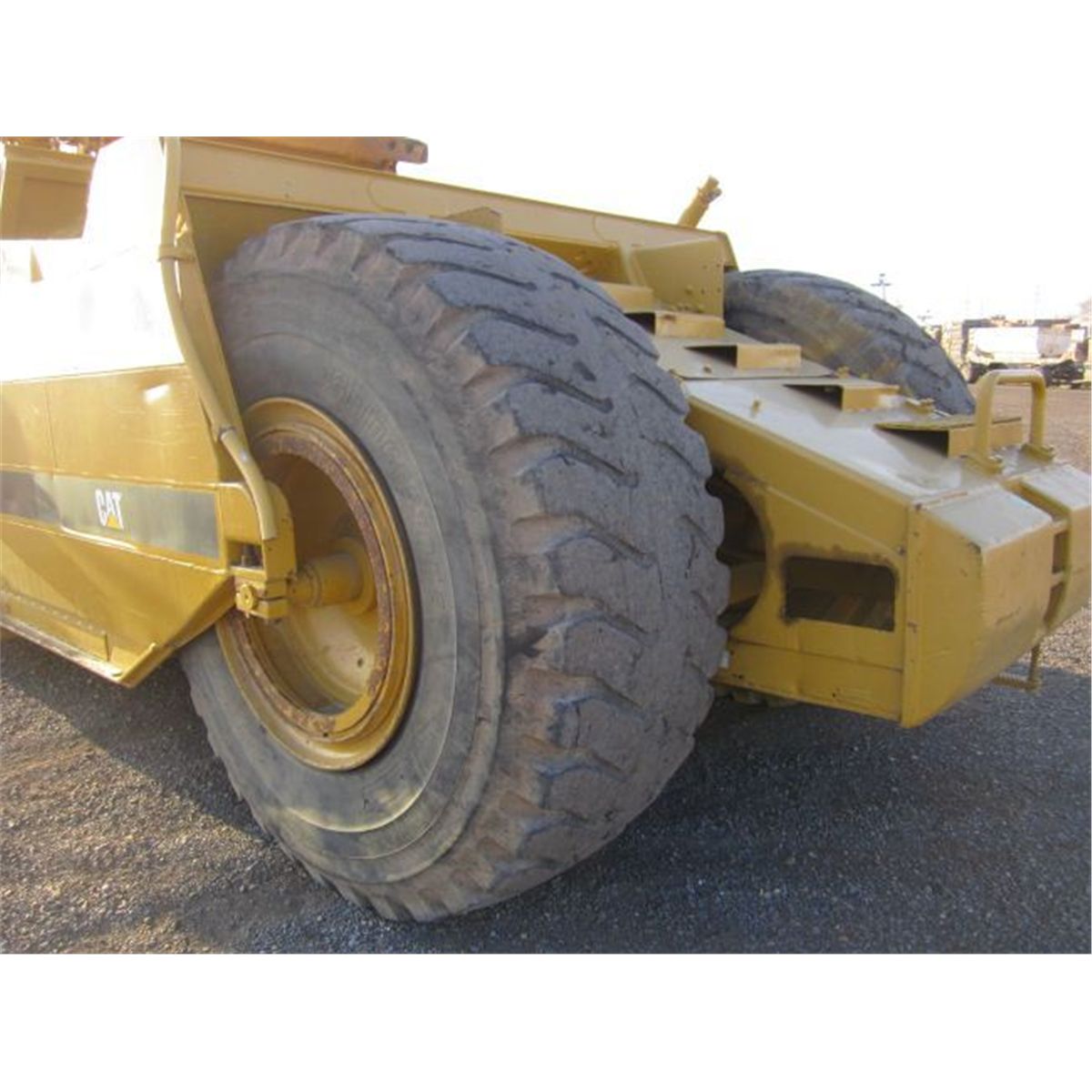 1987 Caterpillar 623E Elevating Motor Scraper