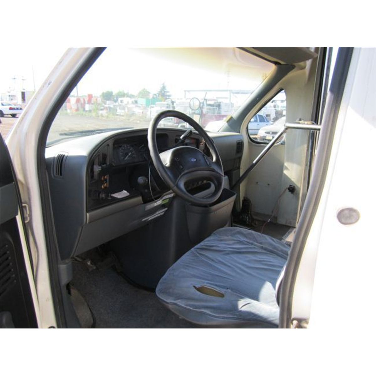 1992 Ford E-350 S/A Para Transit Bus