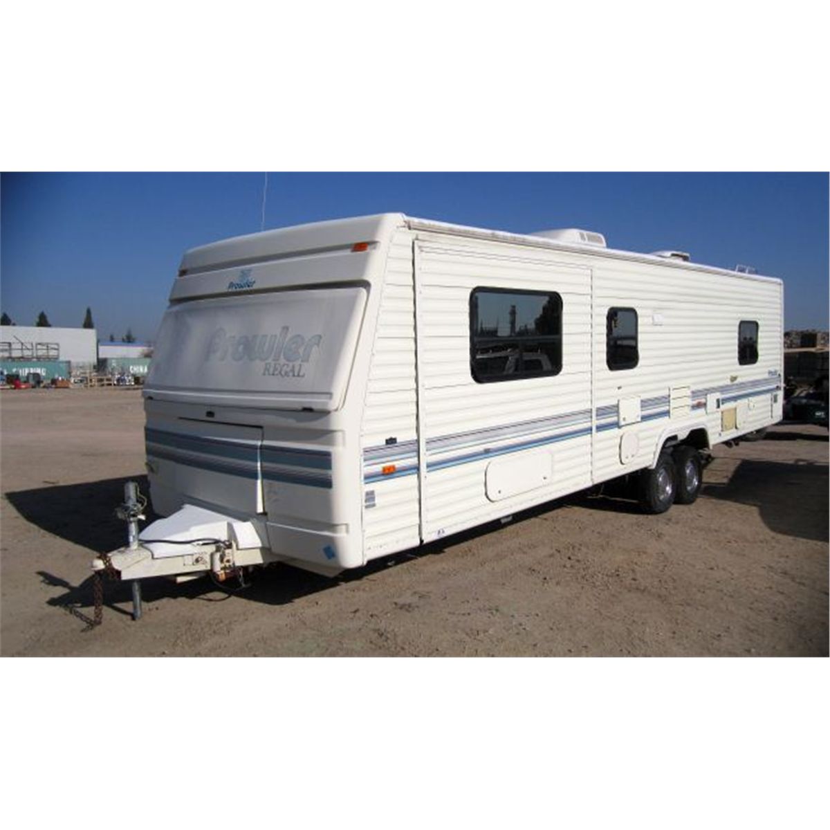 1993 Fleetwood Prowler Regal T/A 32' RV Trailer