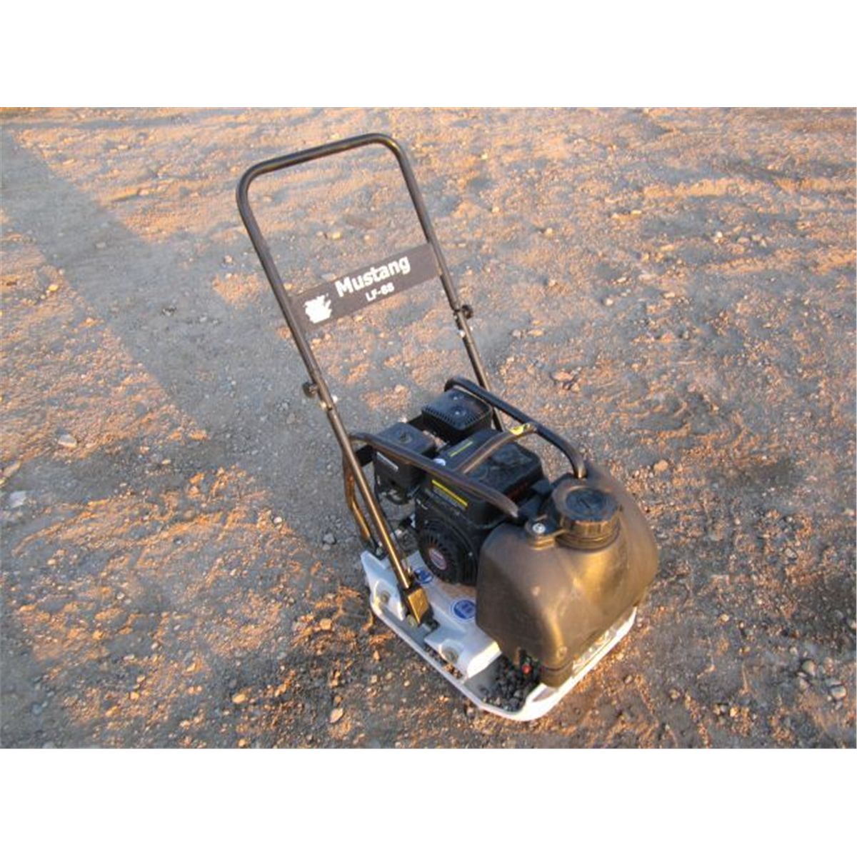 2011 Mustang LF-88 Vibratory Plate Compactor