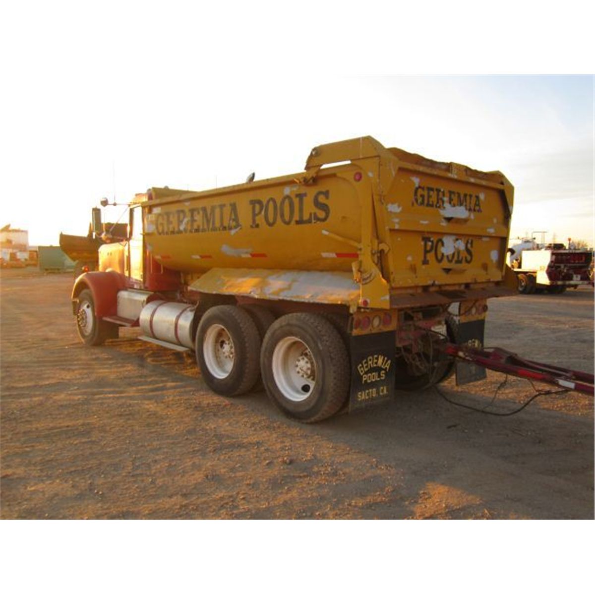 1981 Kenworth W900 T/A Transfer Dump Truck