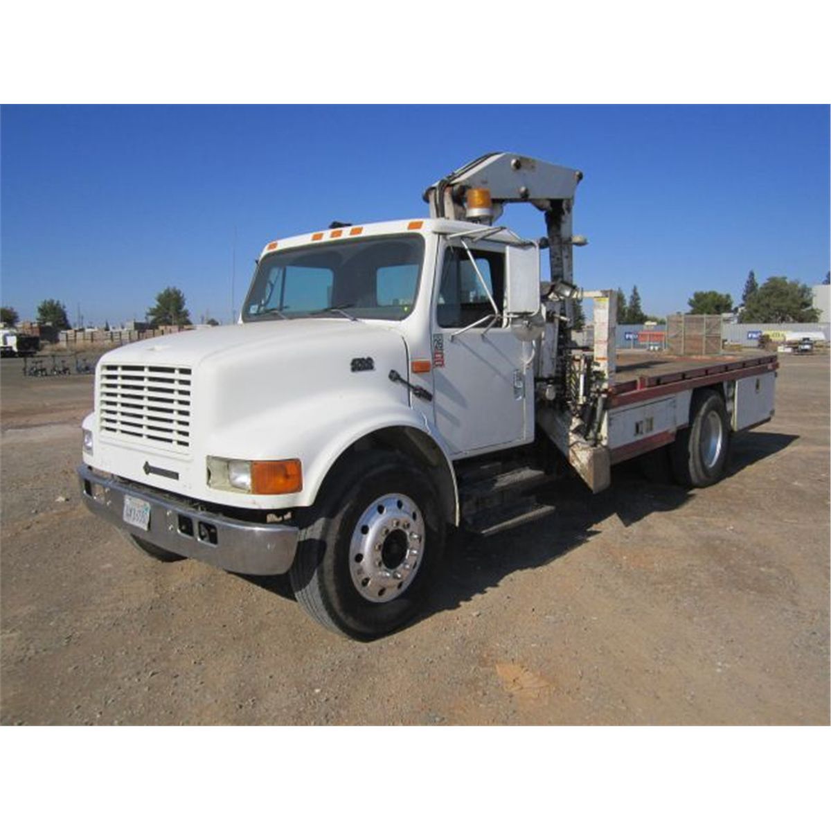 1994 Navistar International 4700 DT408 S/A Flatbed Boom Truck