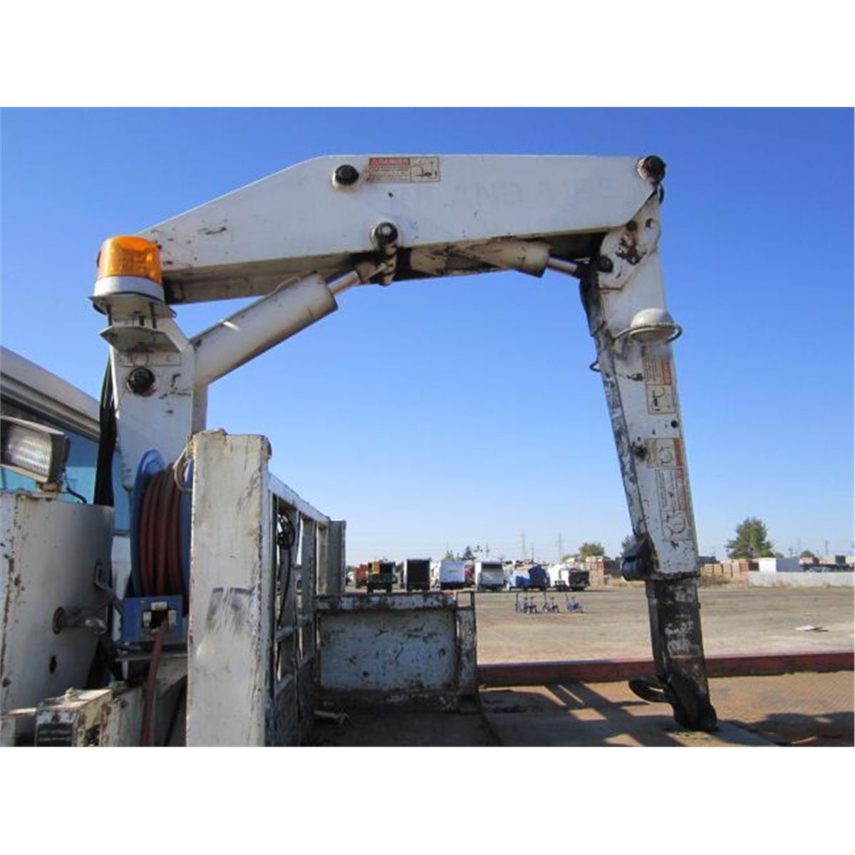 1994 Navistar International 4700 DT408 S/A Flatbed Boom Truck