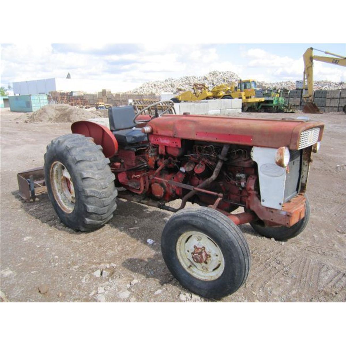 1960 International Harvester 460 Diesel Utility Ag. Tractor