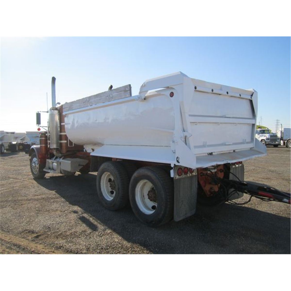 1986 Freightliner T/A Transfer Dump Truck