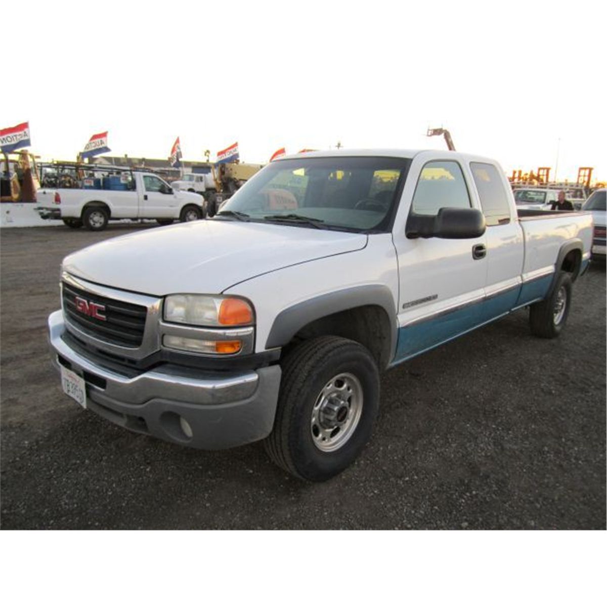 2003 GMC 2500 HD 4x4 Extended-Cab Pickup