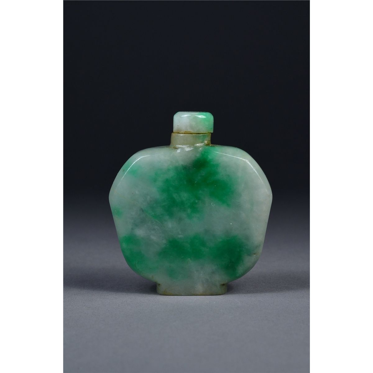 Chinese Carved Apple Green Jade Snuff Bottle
