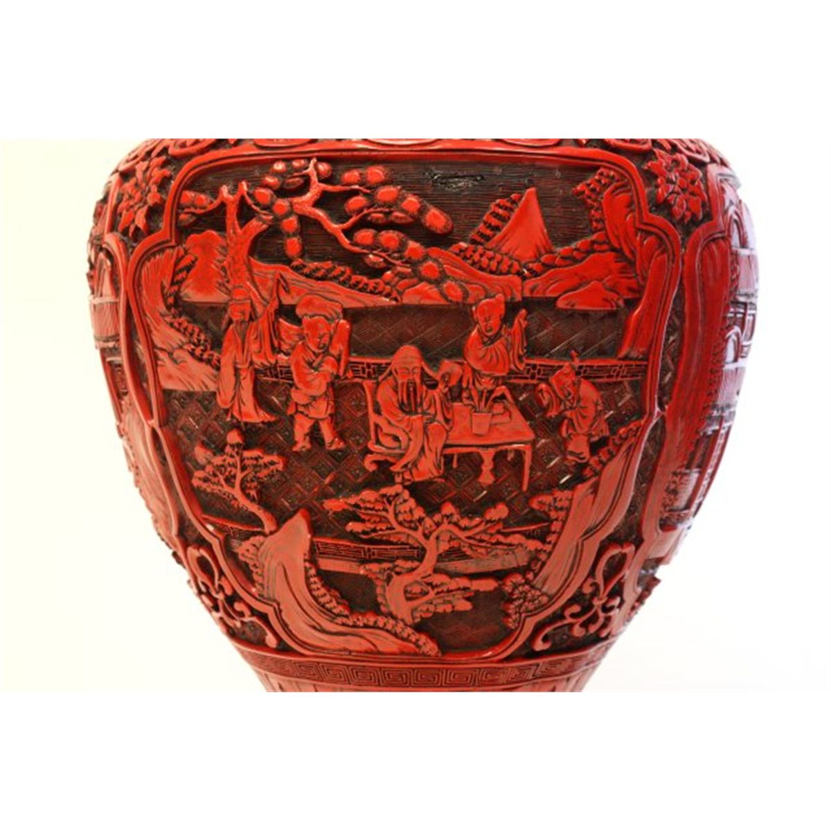 Large Chinese red lacquer vase