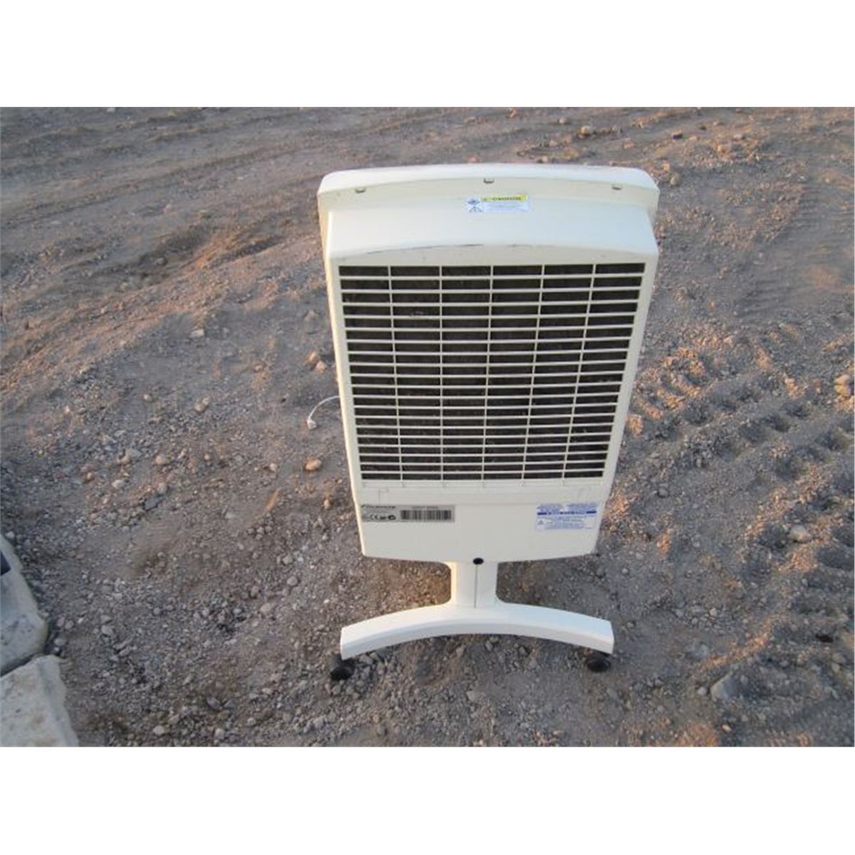 Climate Technologies 6200003 Vertical Swamp Cooler w/ Casters