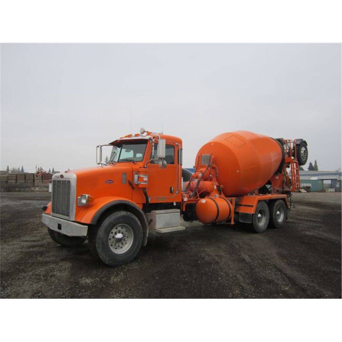 2007 Peterbilt 357 T/A Mixer Truck