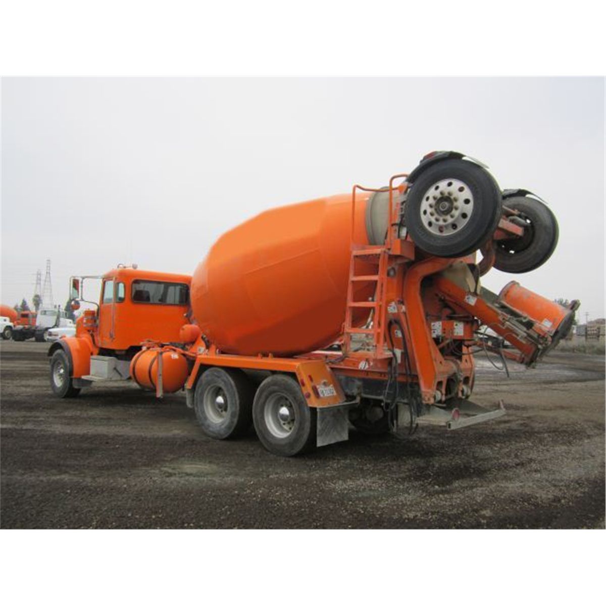 2007 Peterbilt 357 T/A Mixer Truck